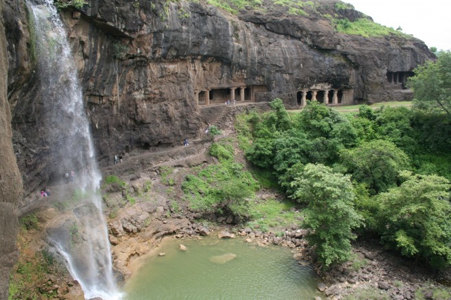 Shpellat Ellora – kompleksi madhështor i tempujve – Ngjyra.com